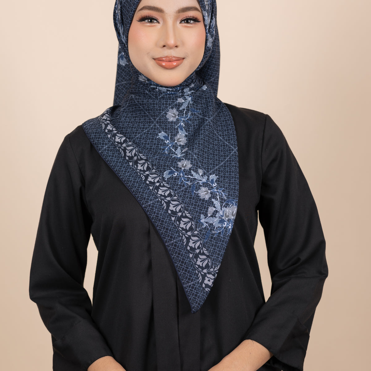 Laila - Blue – The Loona